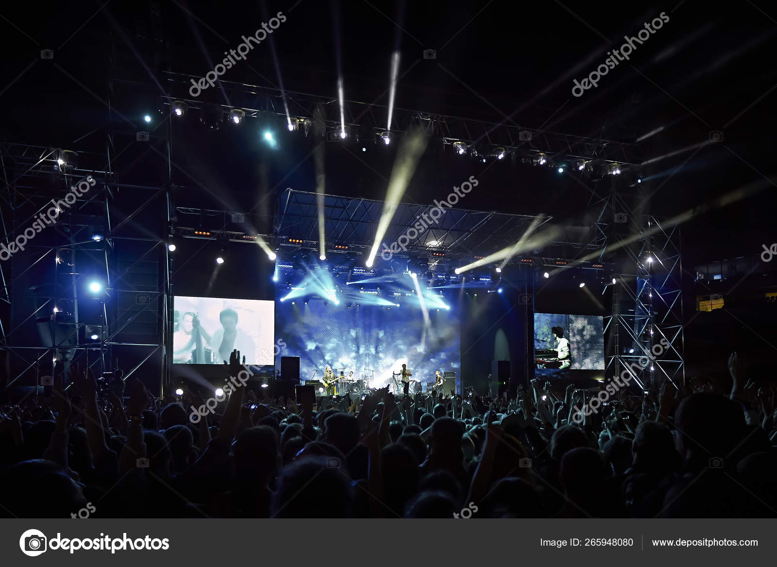 Okean Elzy performing live at Lviv Arena — Stock Editorial Photo ...