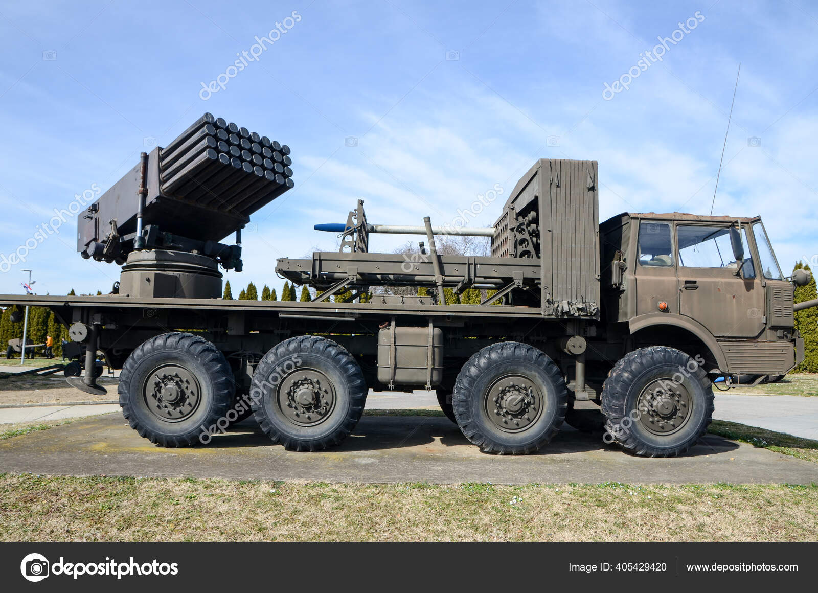 Multiple Rocket Launcher Fully Automated Self Propelled Multiple Rocket ...
