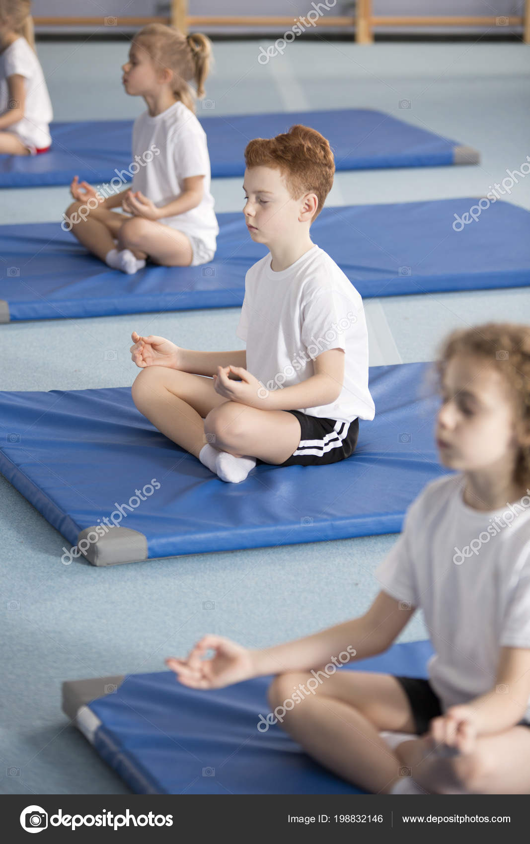 Elementary School Pupil Other Children Sitting Mats Legs Crossed Eyes ...