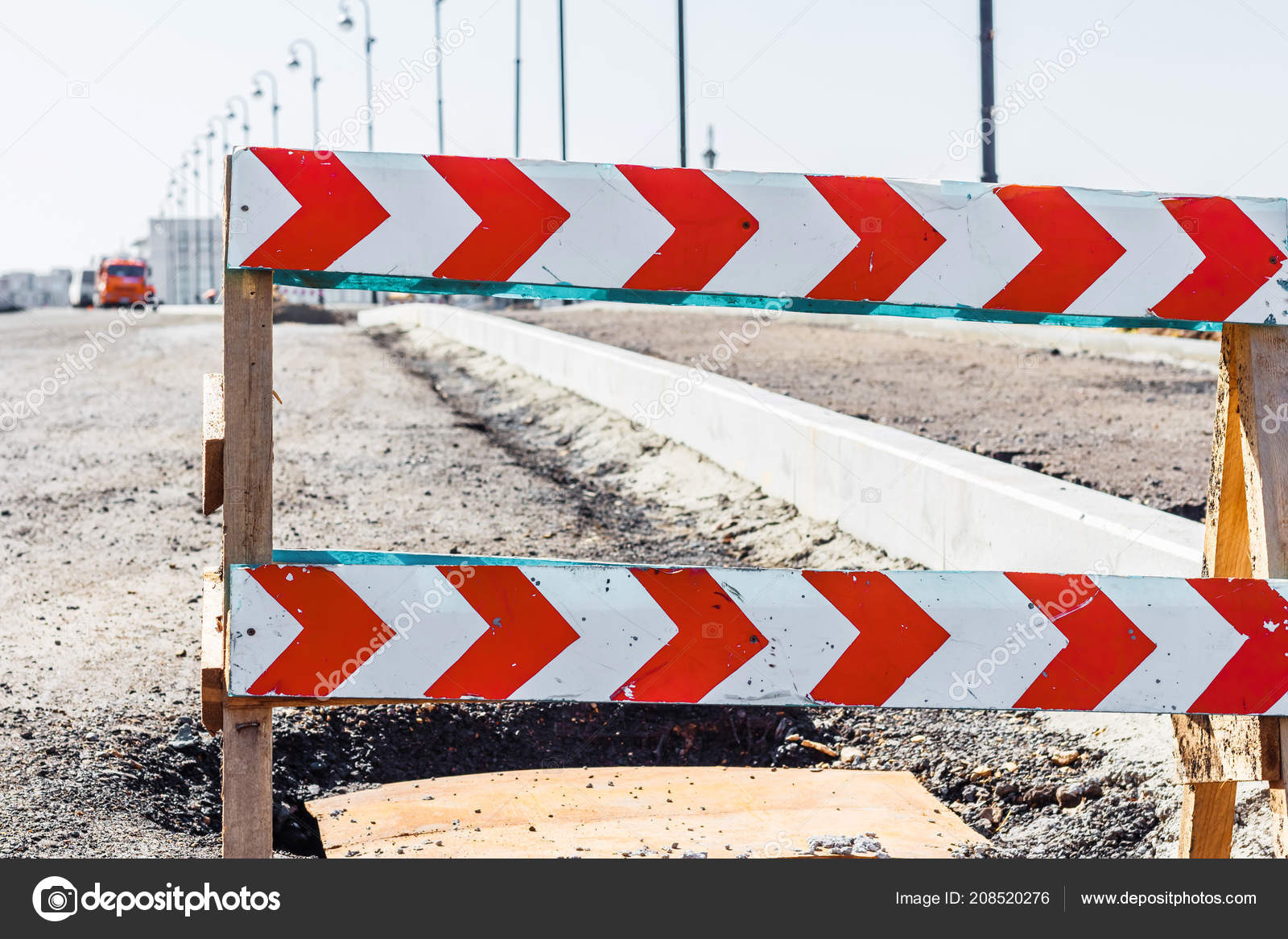 Road Closed Sign Road Construction Stock Photo by ©Smartape 208520276