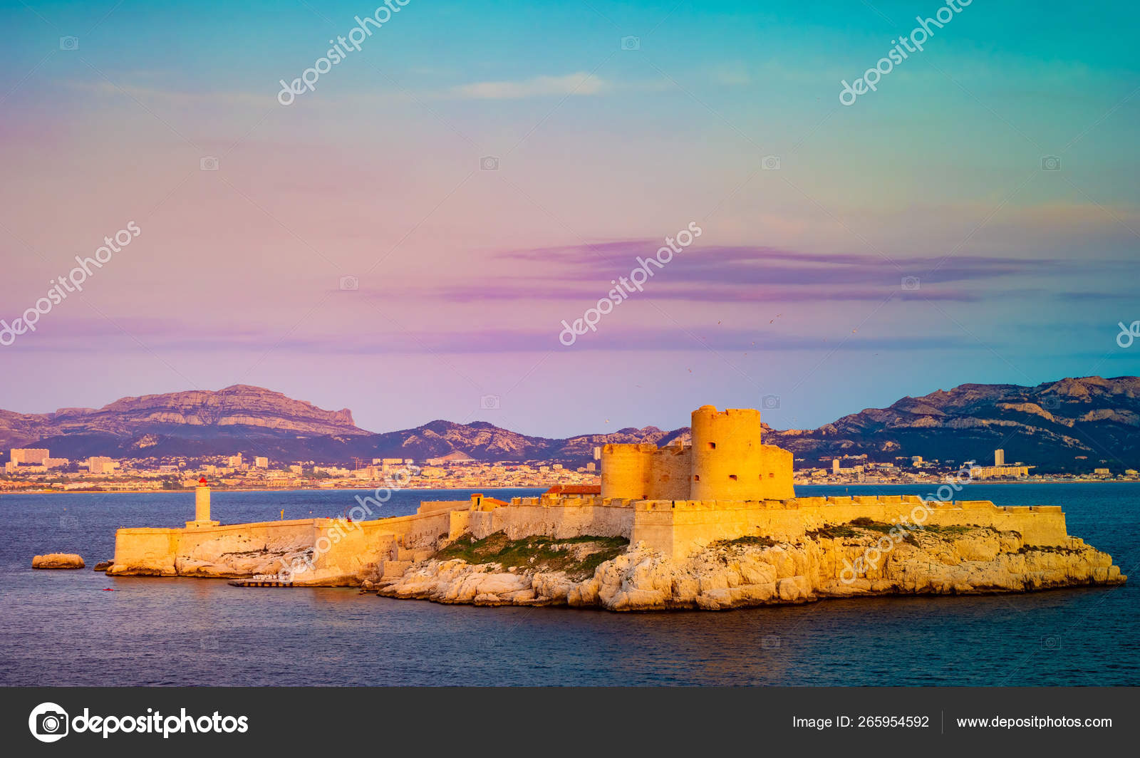 Sunset over famous If castle, chateau d'If, Marseille, France — Stock ...
