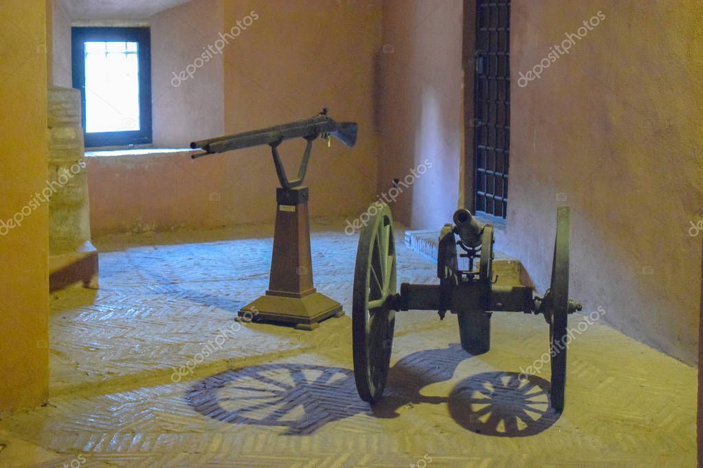 Pistolas romanas en el museo del Castillo de Sant 'Angelo Italia 2024