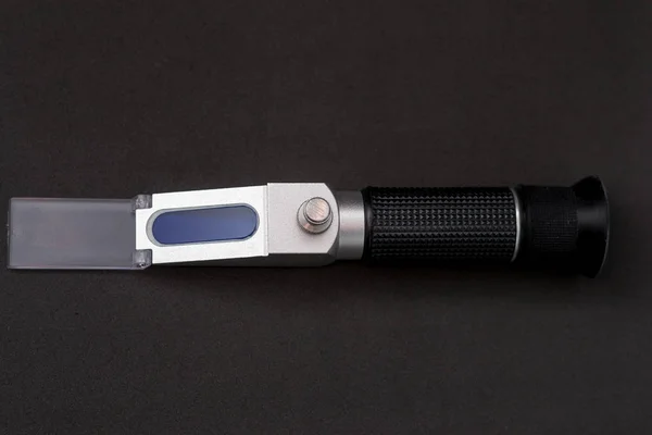 Refractometer Pictures, Refractometer Stock Photos & Images ...