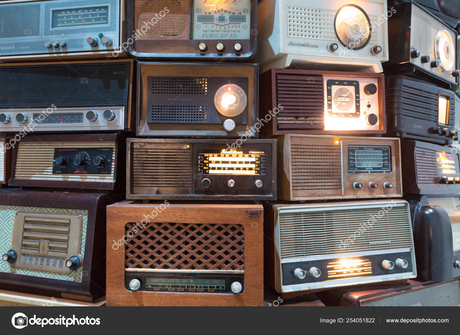 Old Radio Pictures Gallery