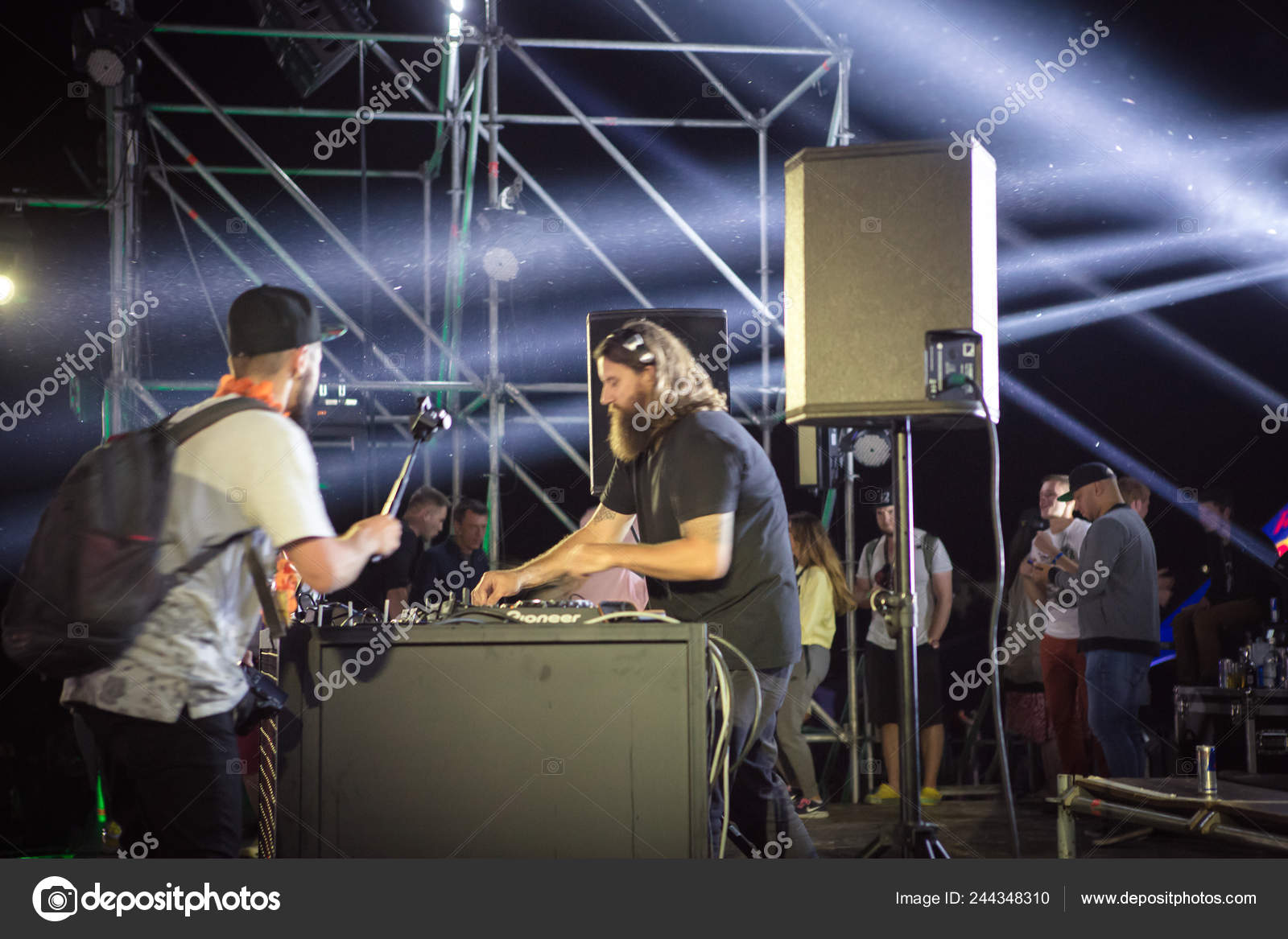 Odessa Ukraine August 2017 Pendulum Working Festival Open Air Beach — Stock Editorial Photo ...