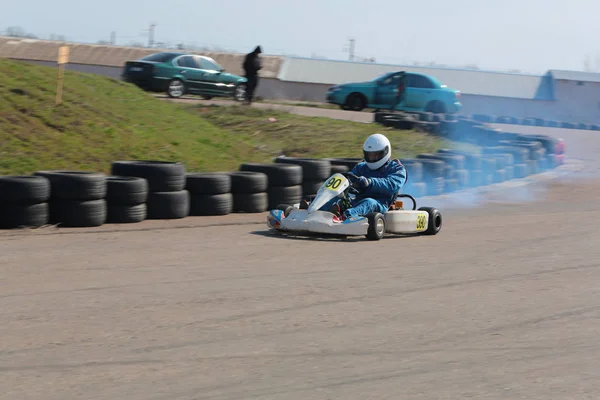 Mobil ras fotos de stock, imágenes de Mobil ras sin royalties ...
