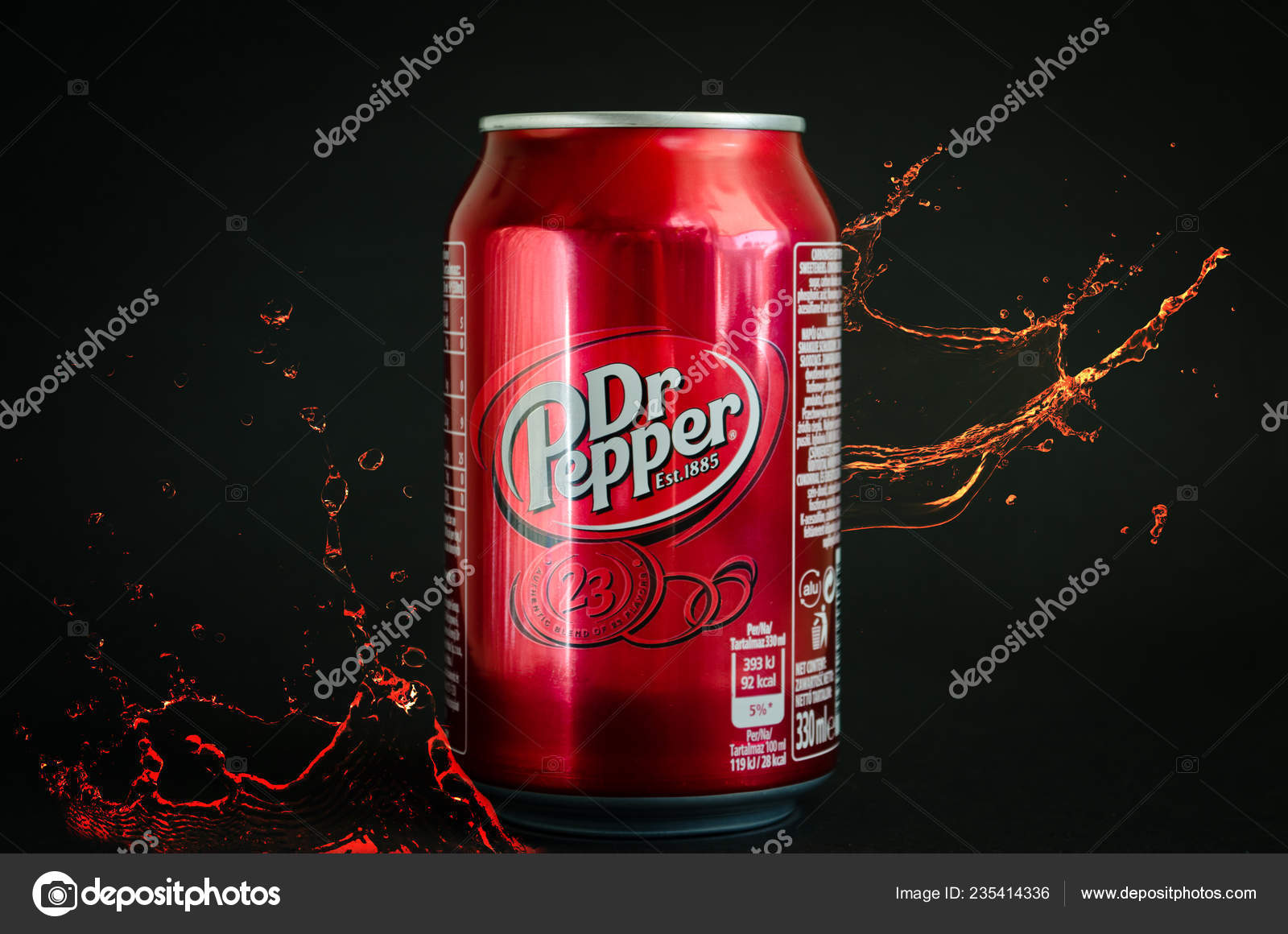 Dr Pepper soft cola drink with splashes — Stock Editorial Photo © on ...