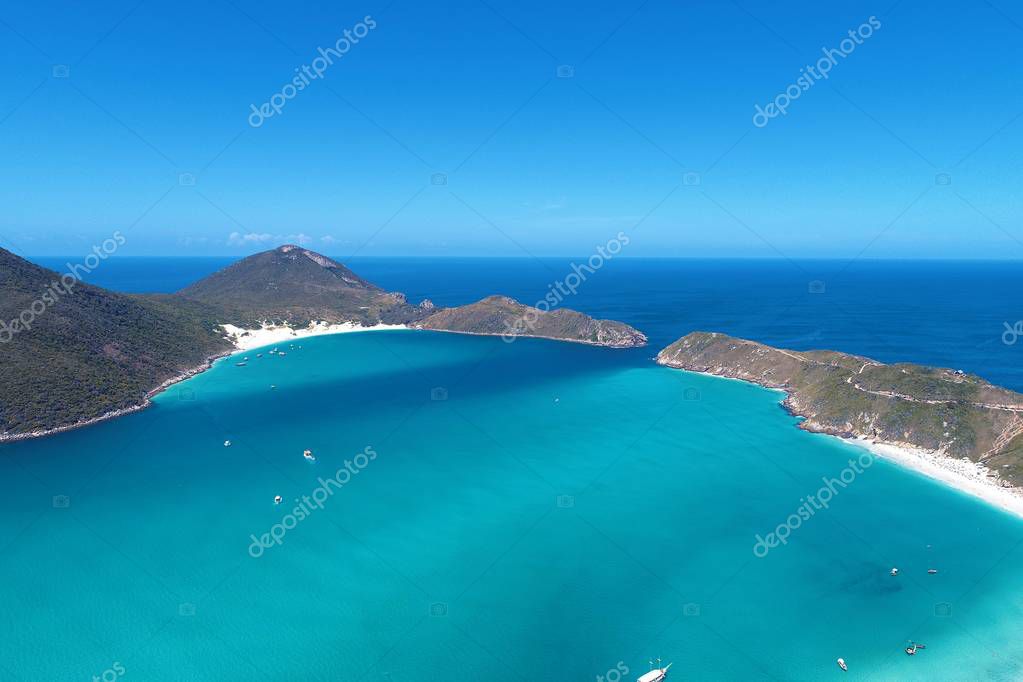 Vista aérea de las playas de Pontal, Pontal do Atalaia, Arraial do Cabo ...