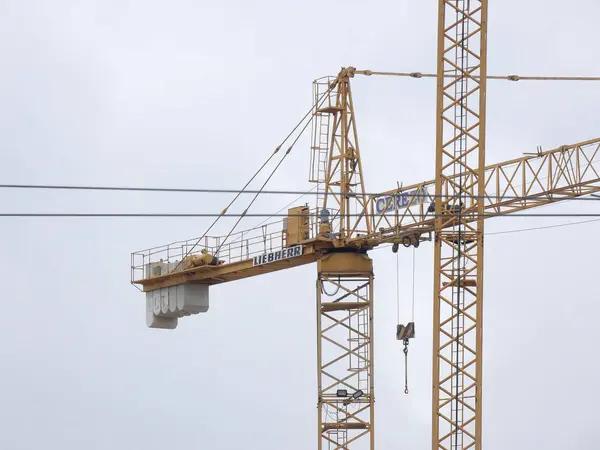 Industrial tower, crane for transporting construction tools - Stock ...