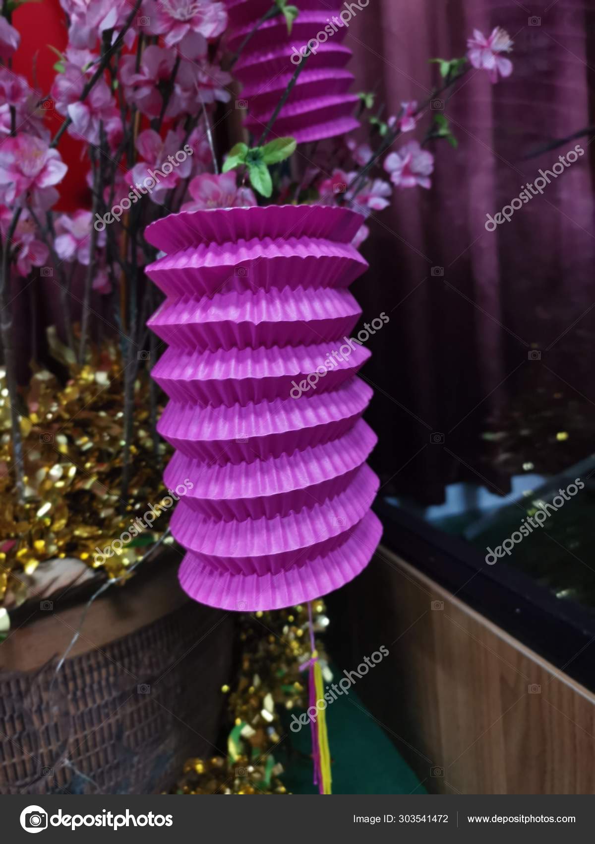 Colorful Decorative Lantern Display — Stock Photo © sweemingyoung ...