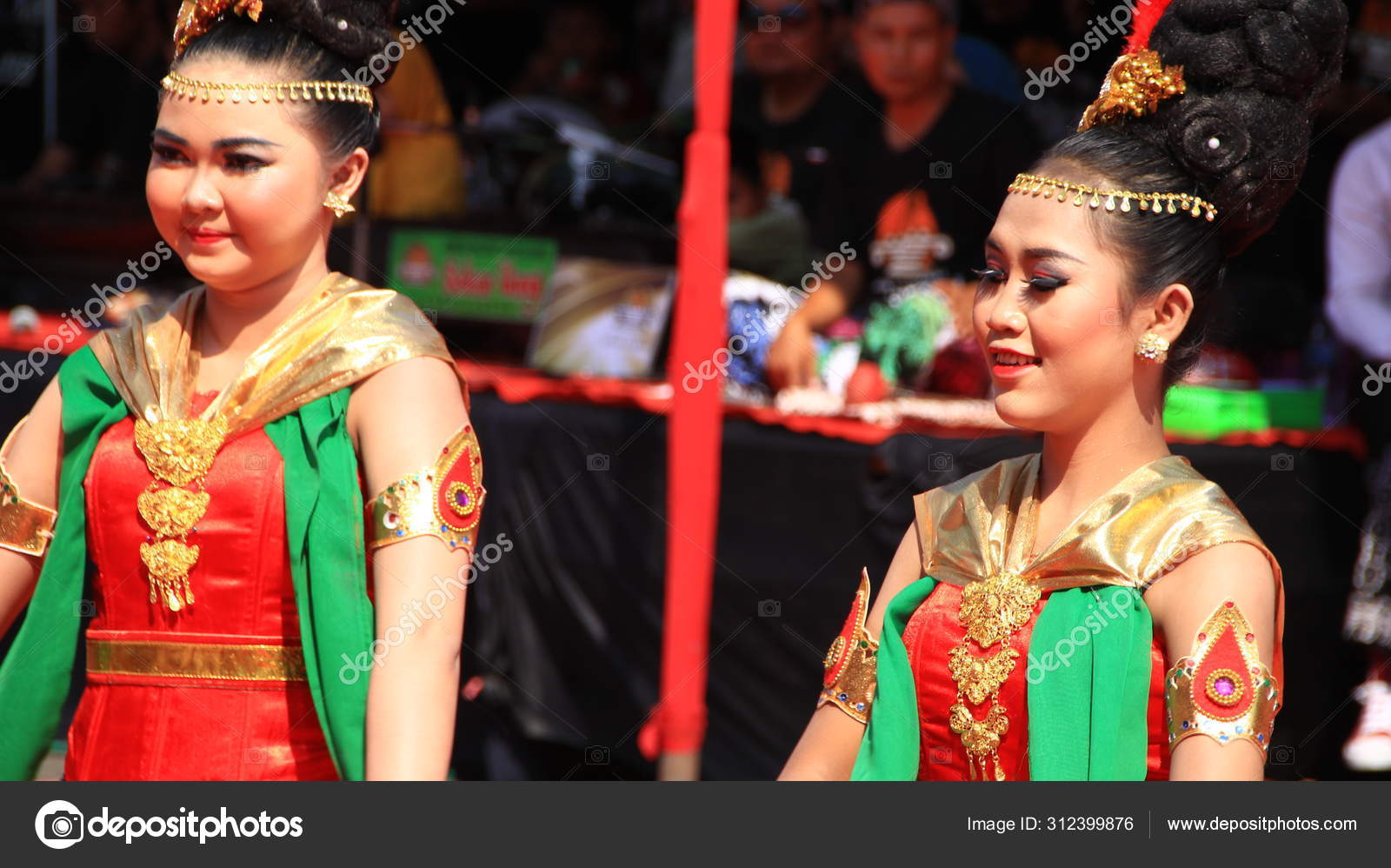 Group Dancers While Performing Street Stage Dancing Traditional ...