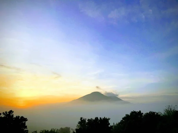 Volcan merapi Stock Photos, Royalty Free Volcan merapi Images ...