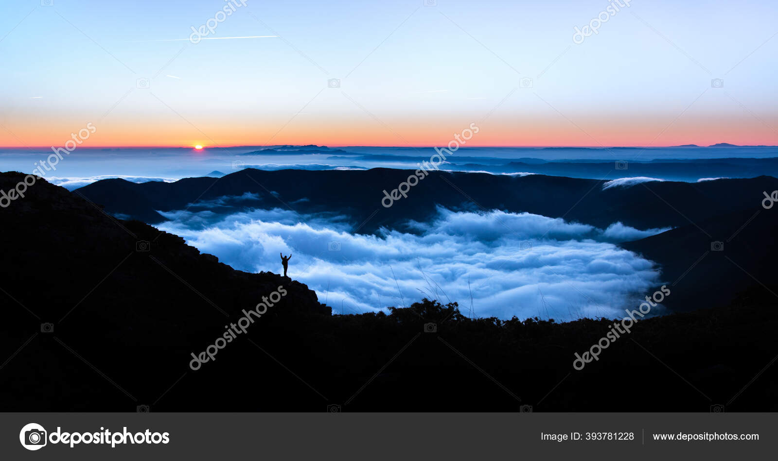 Traveller Escaping Solitude Wilderness Silhouette Adventurous Person ...