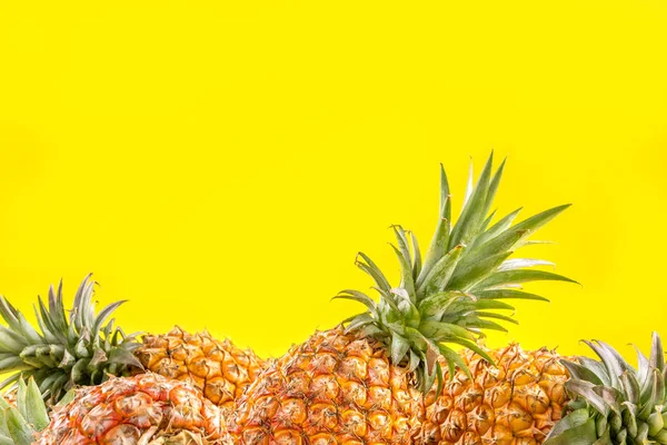 Fond ananas Stock Photos, Royalty Free Fond ananas Images | Depositphotos