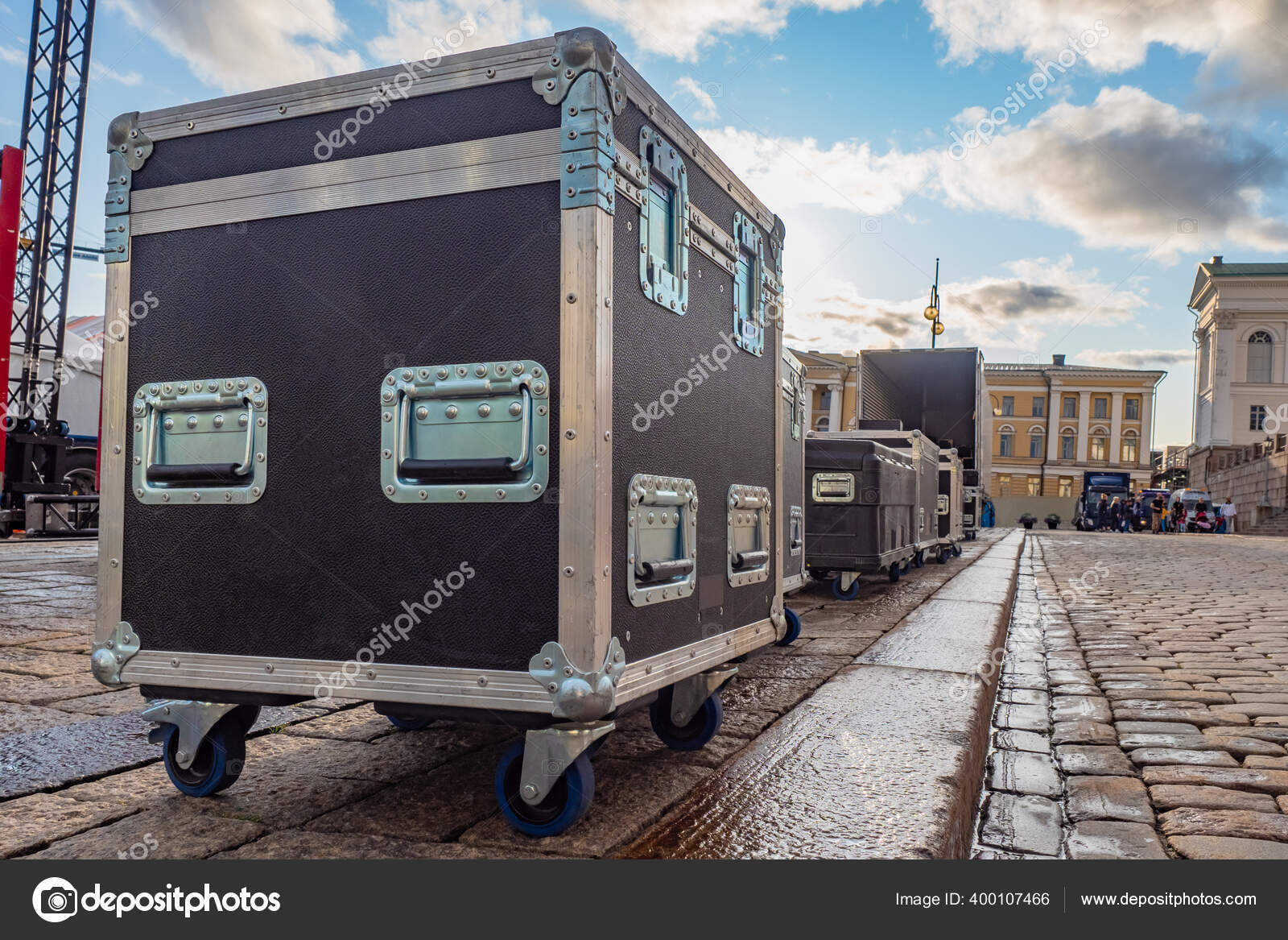 Transportation Concert Equipment Containers Wheels Handles Palace ...