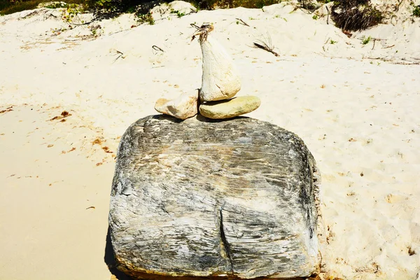 Stone throne Stock Photos, Royalty Free Stone throne Images | Depositphotos