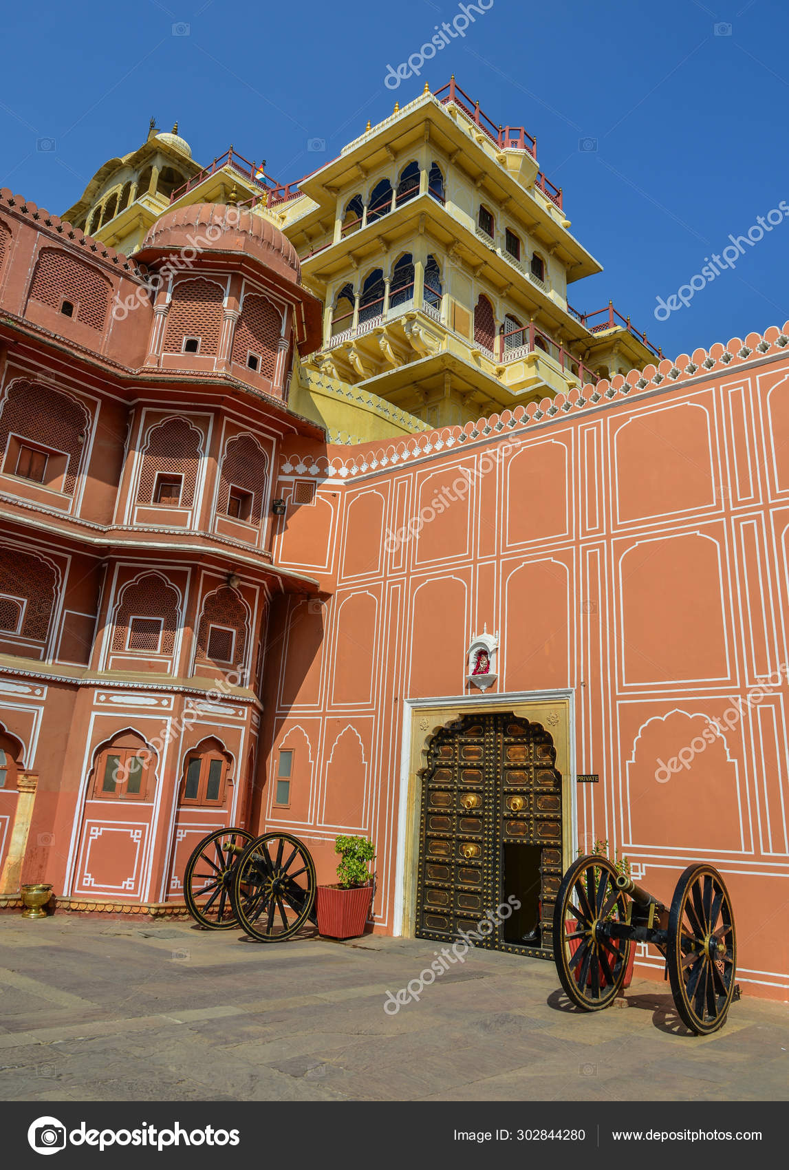 Old buildings in Jaipur, India – Stock Editorial Photo © phuongphoto ...