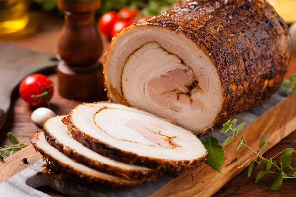 Roast whole pig Stock Photos, Royalty Free Roast whole pig Images ...