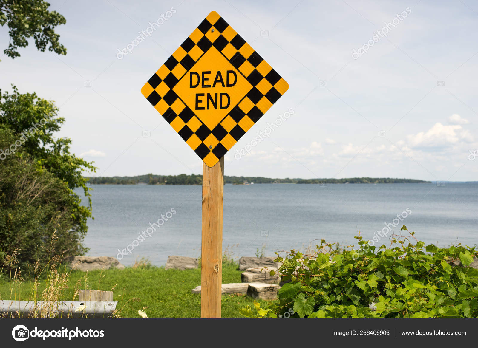 Sign End Road — Stock Photo © scottshoots #266406906