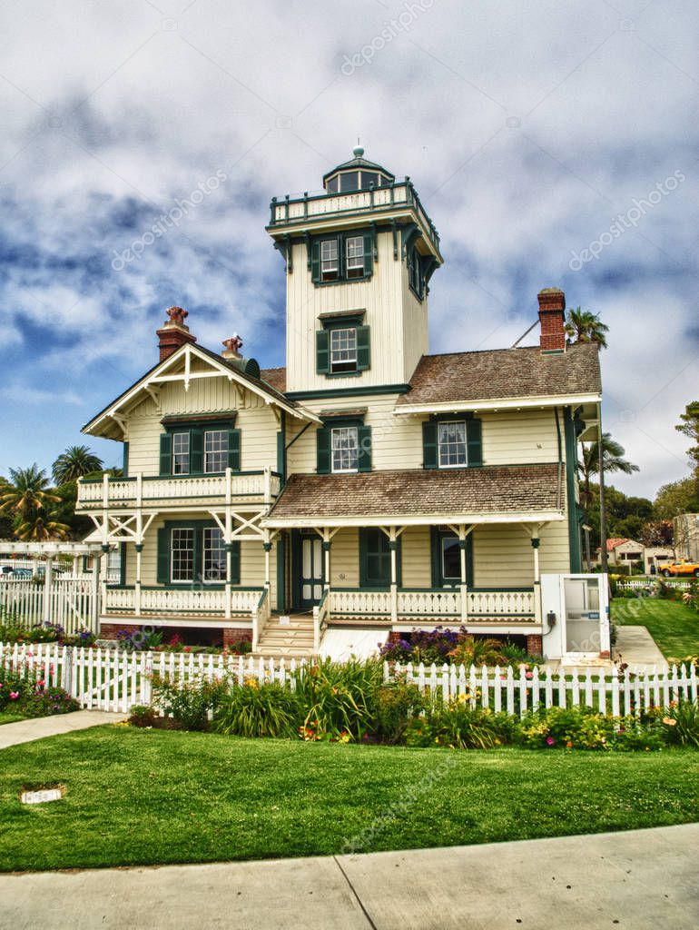Construido en 1874, el faro Point Fermin fue la primera luz de navegaci ...