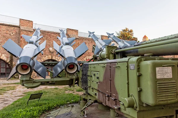 Belgrado, Serbia-27 de agosto de 2020: Sistema de cohetes S-125M Neva-M ...