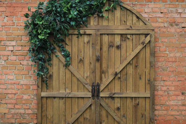 Rustic gate Stock Photos, Royalty Free Rustic gate Images | Depositphotos
