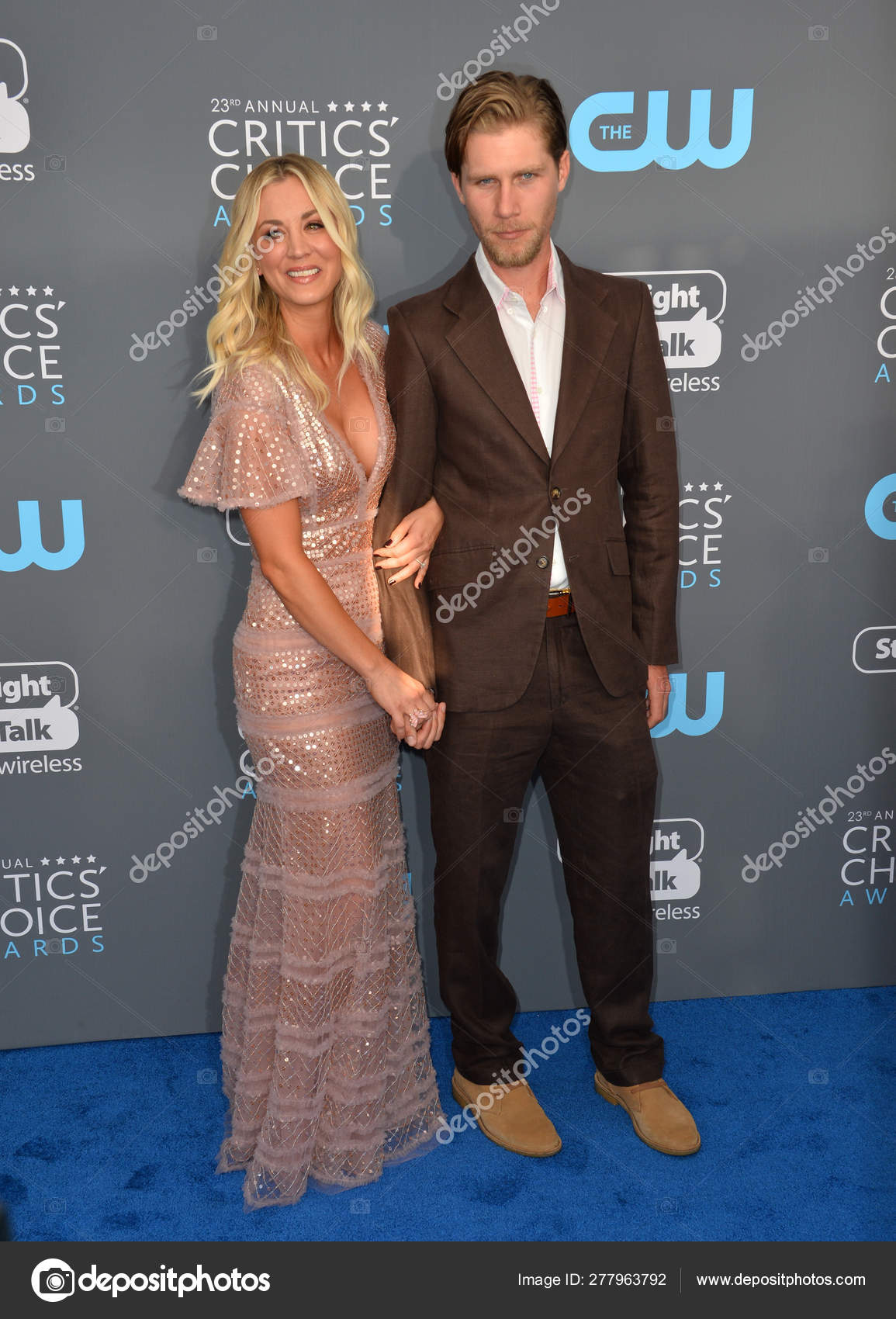 Kaley Cuoco & Karl Cook – Stock Editorial Photo © Featureflash #277963792