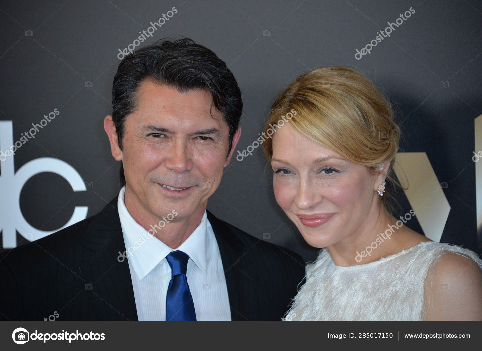 Lou Diamond Phillips Wife
