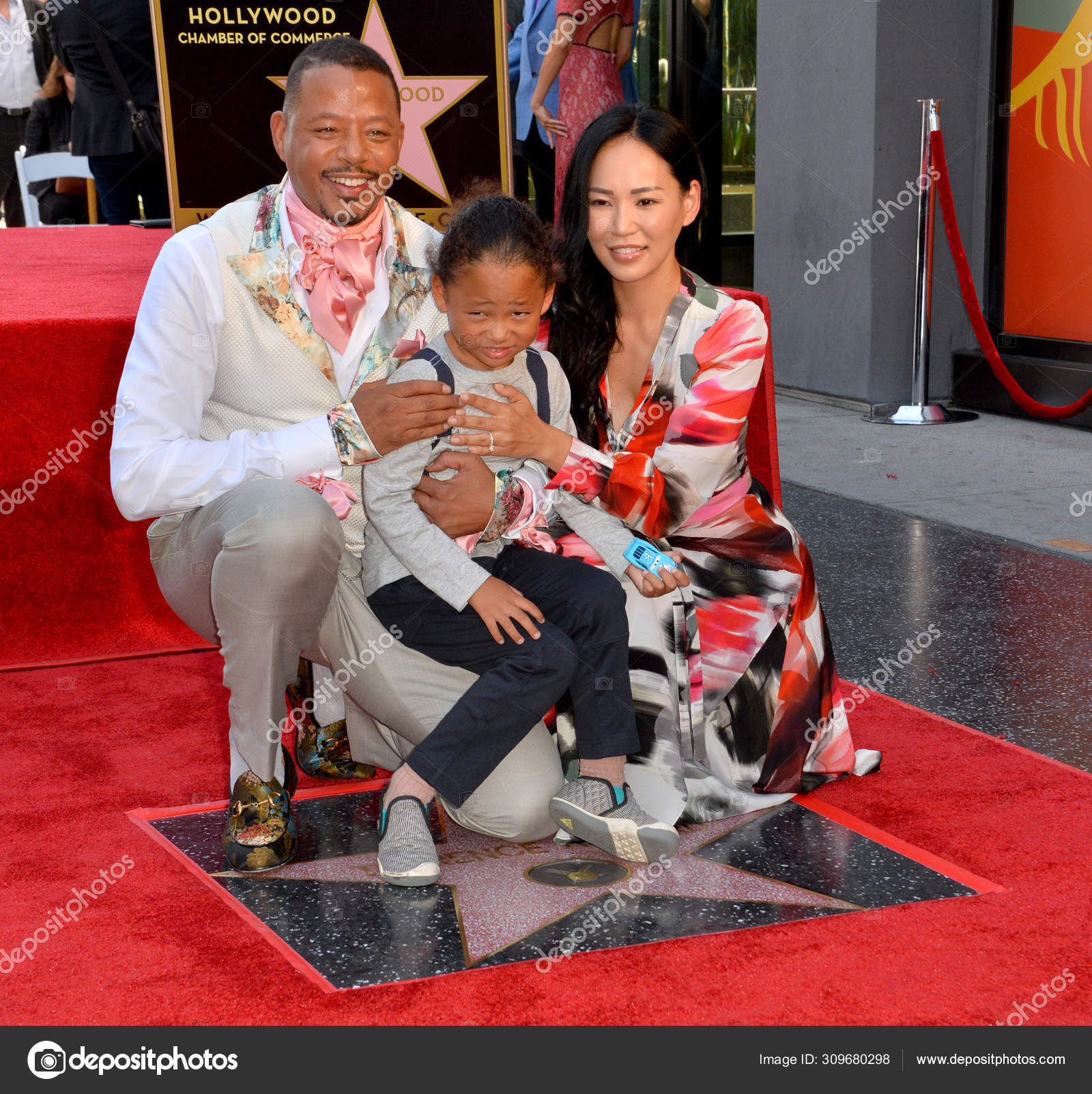 Terrence Howard & Mira Pak & children – Stock Editorial Photo ...