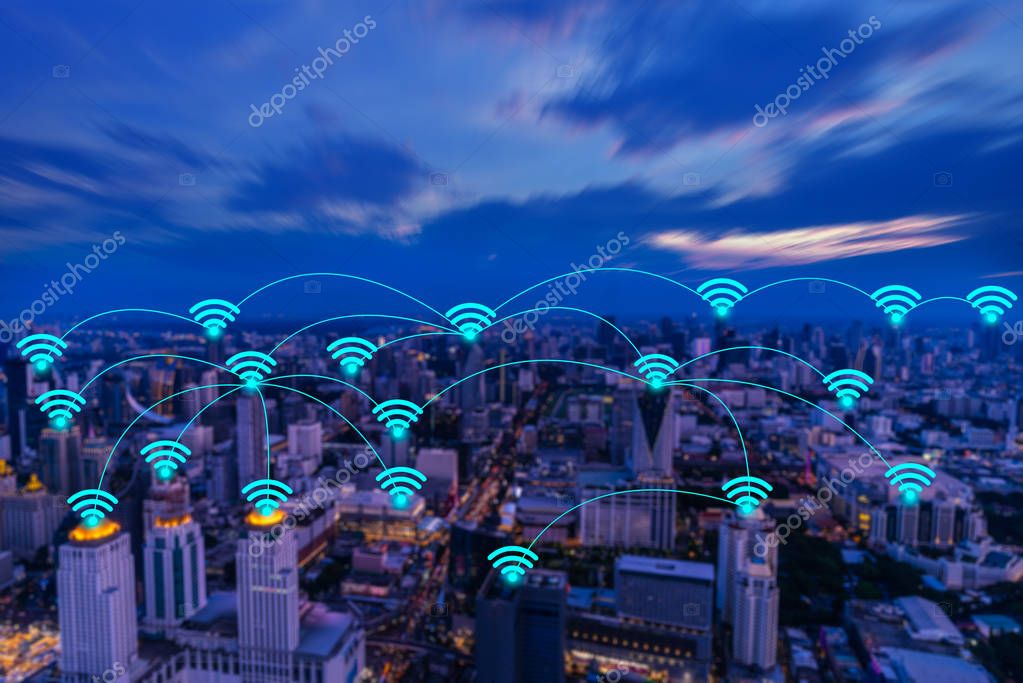 El punto de acceso WiFi público en la ciudad para acceder a Internet en ...