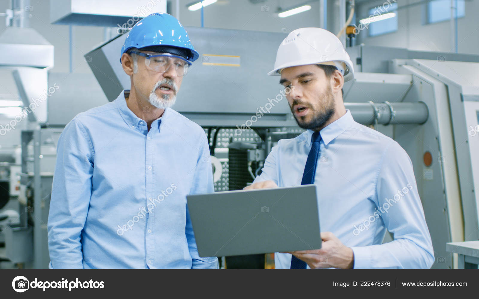 Head Department Holds Laptop Discusses Product Details Chief Engineer ...