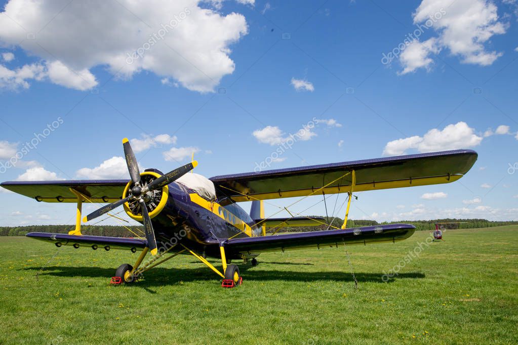 An-2 (Codificación OTAN: Colt, coloquialmente - el "Annushka ...