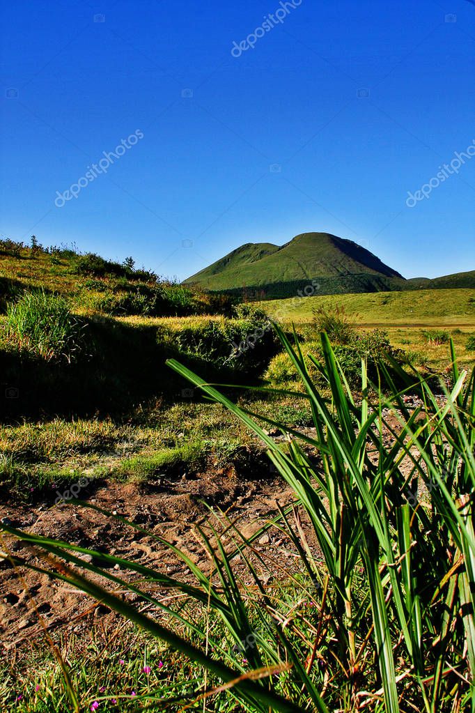 Monte Aso (Aso-san), el volcán activo más grande de Japón se encuentra ...