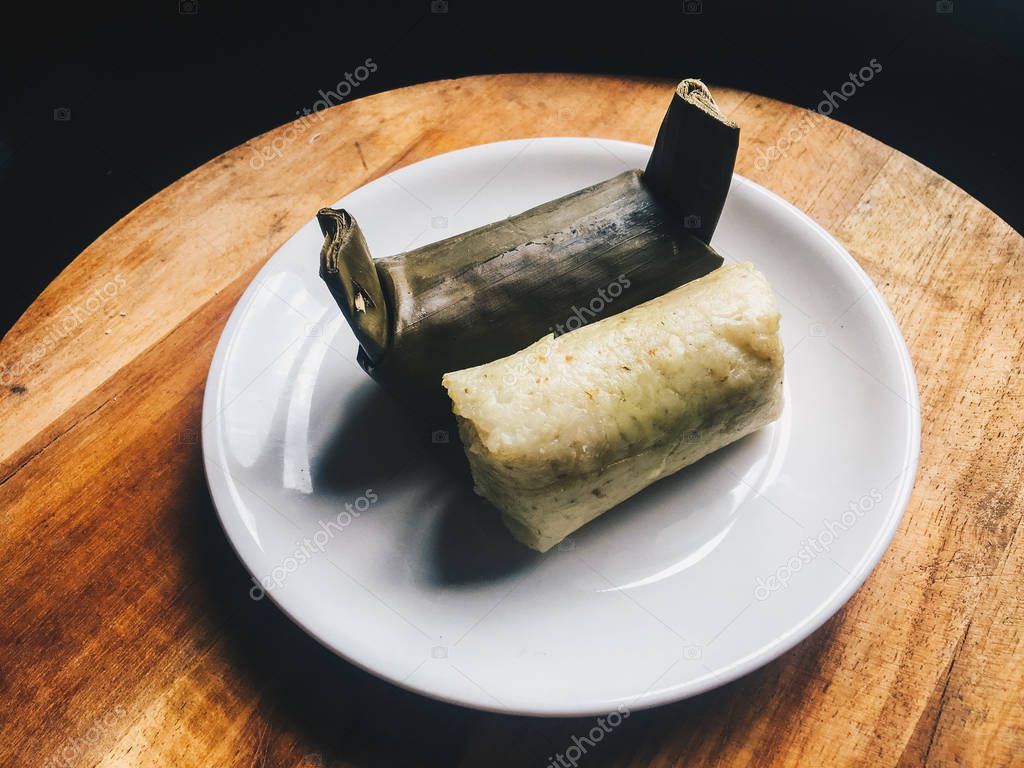 arem-arem o lemper es comida tradicional de java. Arem-arem hecho de ...