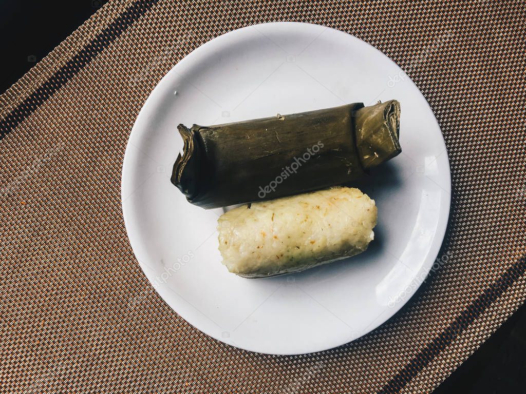 arem-arem o lemper es comida tradicional de java. Arem-arem hecho de ...