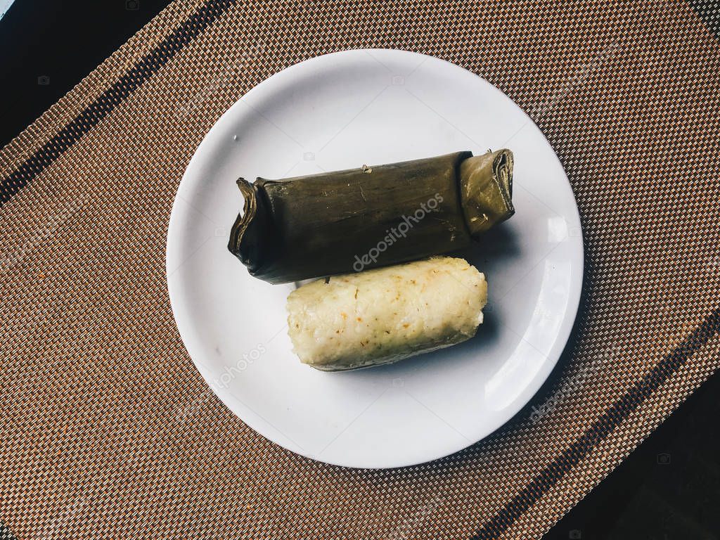 arem-arem o lemper es comida tradicional de java. Arem-arem hecho de ...