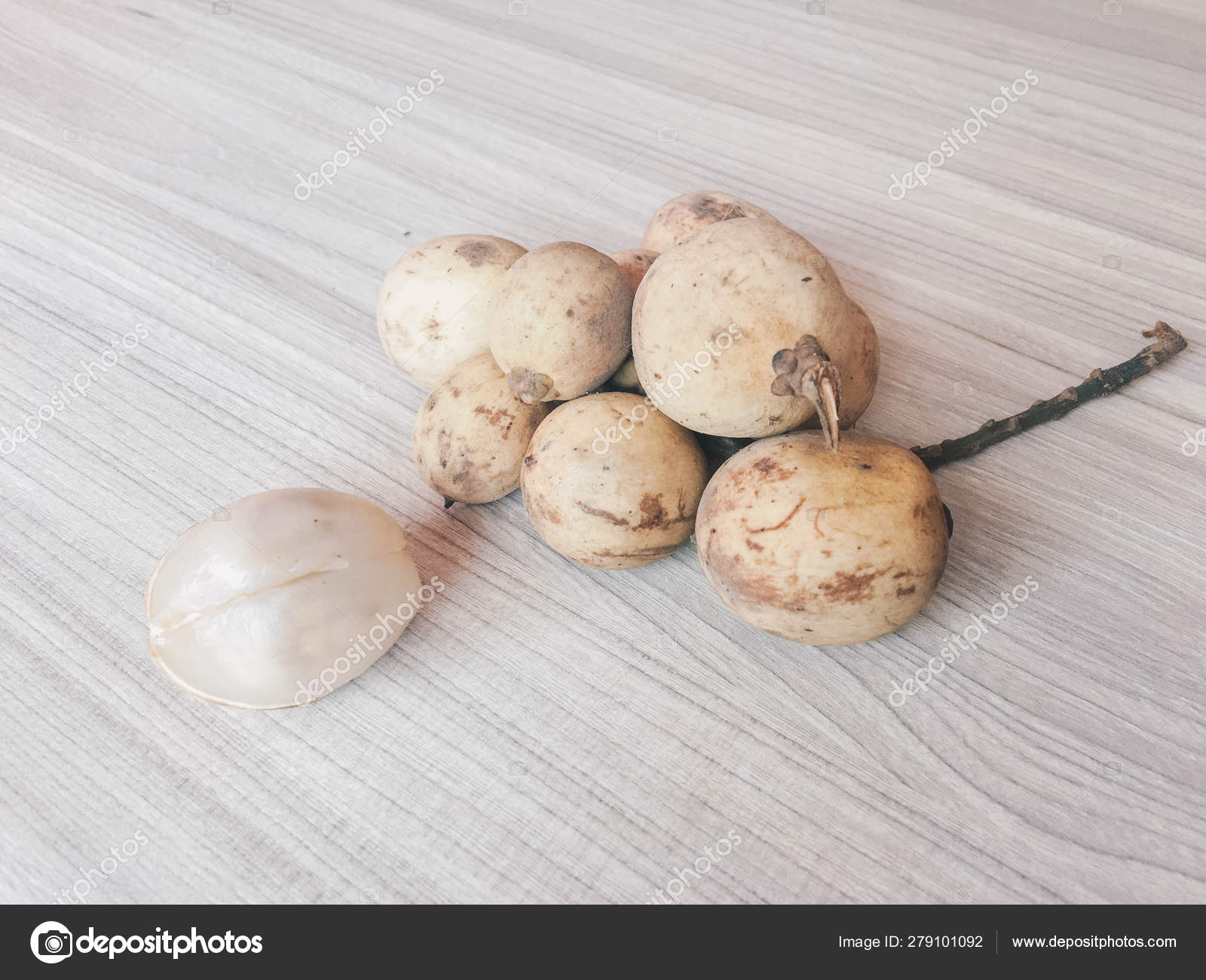 Lansium Parasiticum Langsat Longkong Duku Lansium Parasiticum Isolated ...