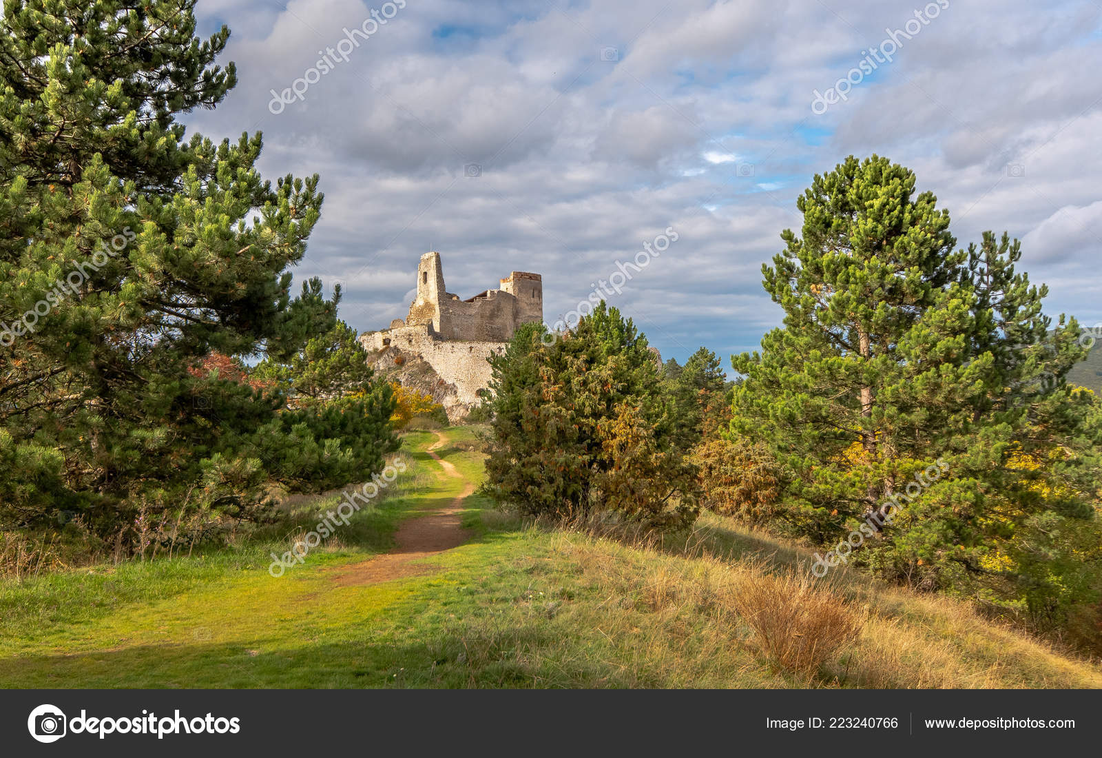 Castle Cachtice Residence Elisabeth Bathory World Most Prolific Female ...