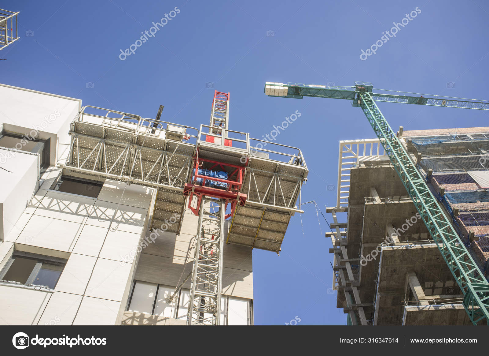 Transport Platforms of scaffold elevator at construction site Stock ...