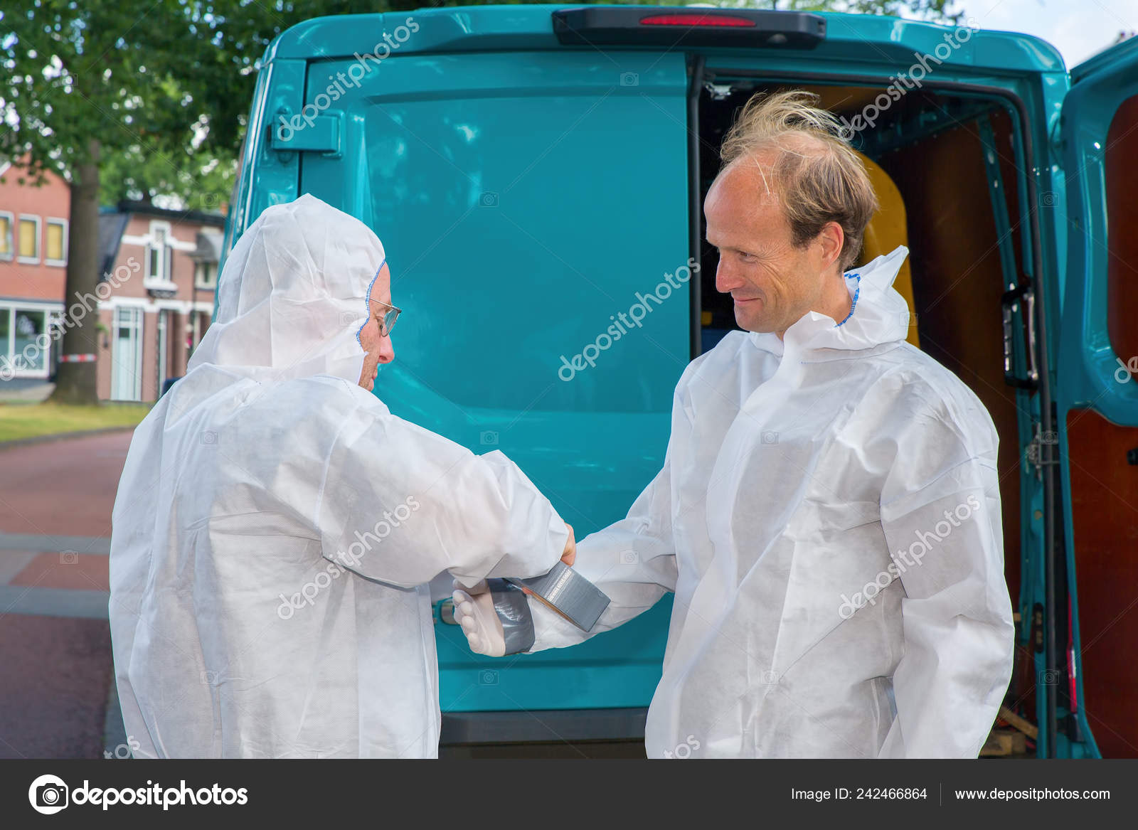 Insect Exterminators Dress Airtight Working Clothes Residential Area ...