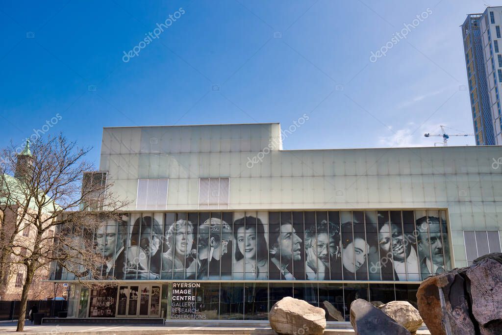 Toronto, Canadá-4 de abril de 2019: Edificios de la Universidad Ryerson ...