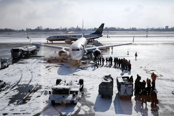 Brussels south charleroi airport Pictures, Brussels south charleroi ...