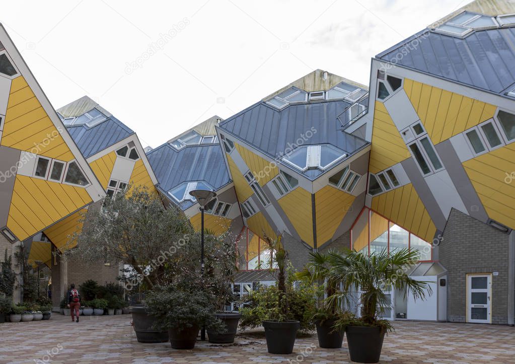 Rotterdam, Países Bajos - 23 de noviembre de 2018: Vista de las famosas ...