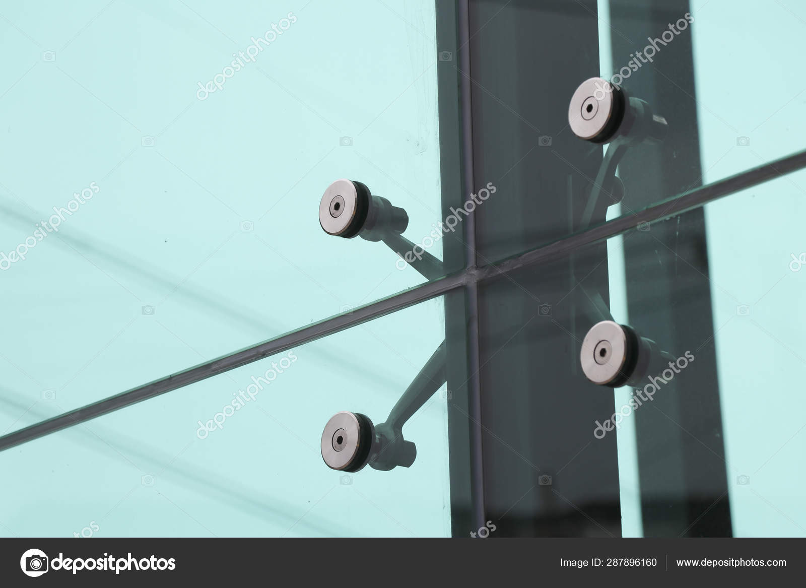 Point Support Glass Hold Structure Stock Photo by ©eungsuwatnarin62 ...