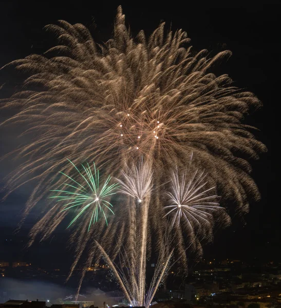 Israel fireworks Stock Photos, Royalty Free Israel fireworks Images ...