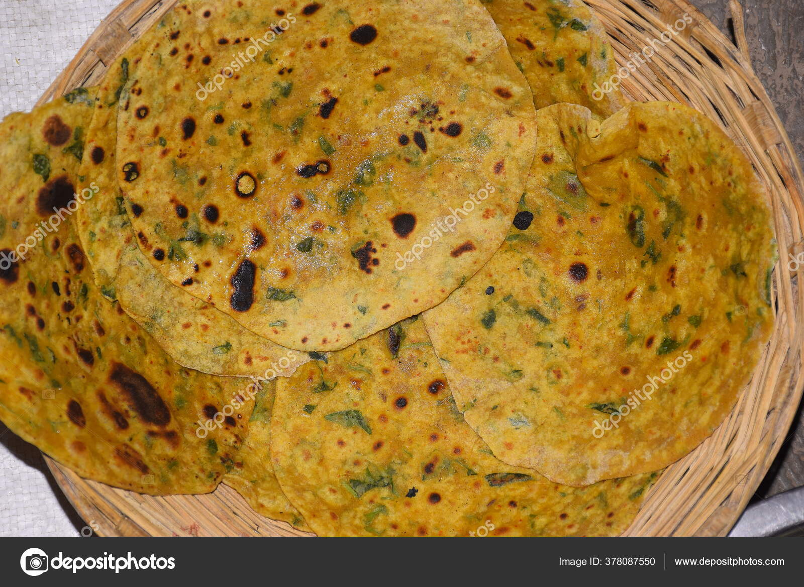 Fenugreek Parathas Which Kept Basket Made Wood India's Famous Food ...