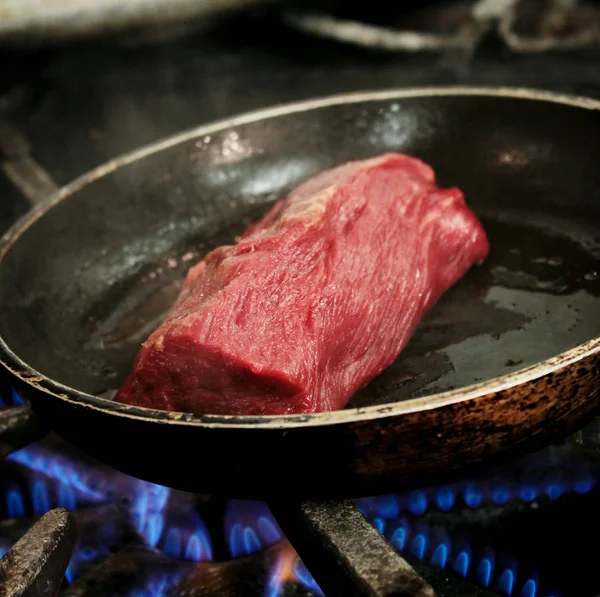 Fonte noire Stock Photos, Royalty Free Fonte noire Images | Depositphotos