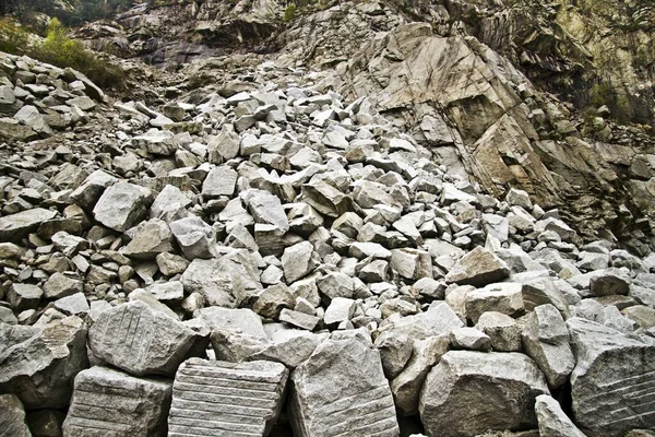 Risque de chute de pierres Stock Photos, Royalty Free Risque de chute ...