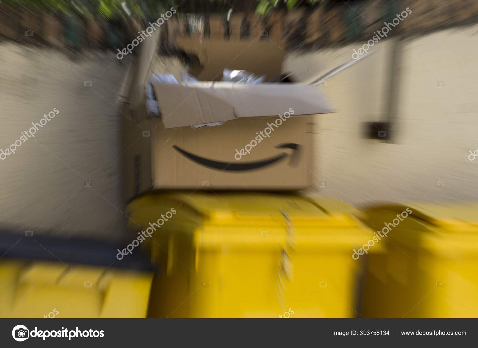 Granada Spain Oct 2019 Shot Focused Smile Box Made Zooming — Stock ... Granada Spain Oct 2019 Shot Focused Smile Box Made Zooming — Stock ...