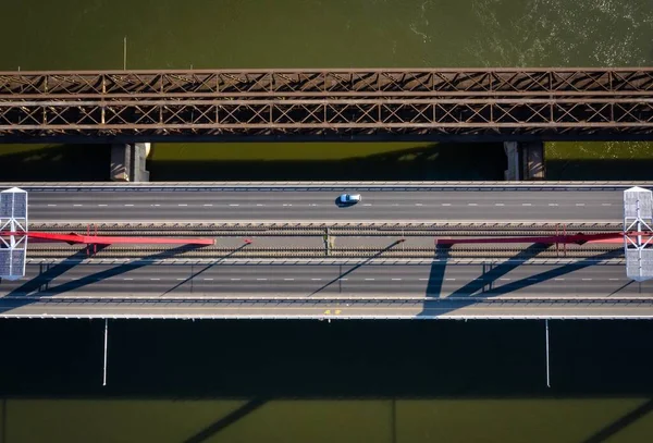 Fotos de Crossing over bridges, Imagens de Crossing over bridges sem ...